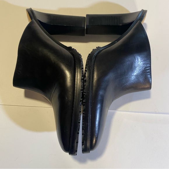 Joan & David | Shoes | Joan David Mules Terry Black Leather Size Good ...